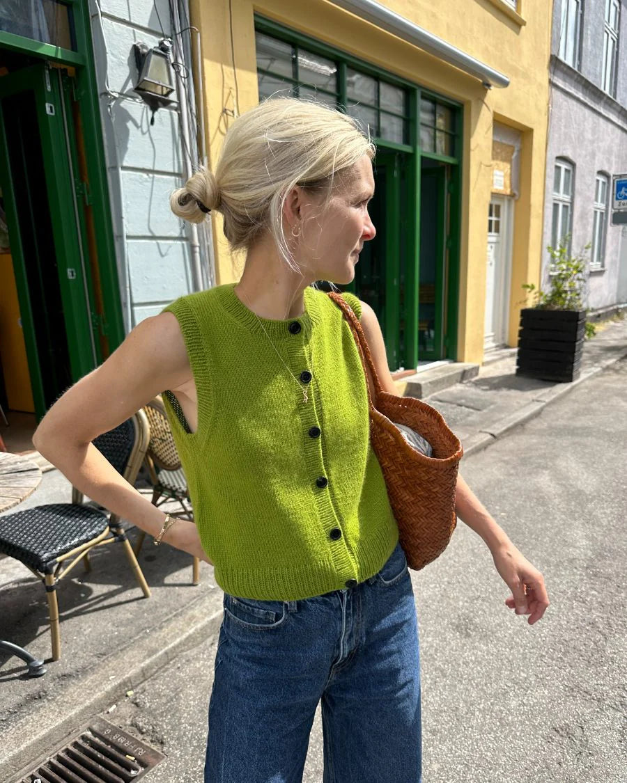 Maggie Vest PetiteKnit, in Finnish suomeksi | Neuleohjeet Snurre.fi