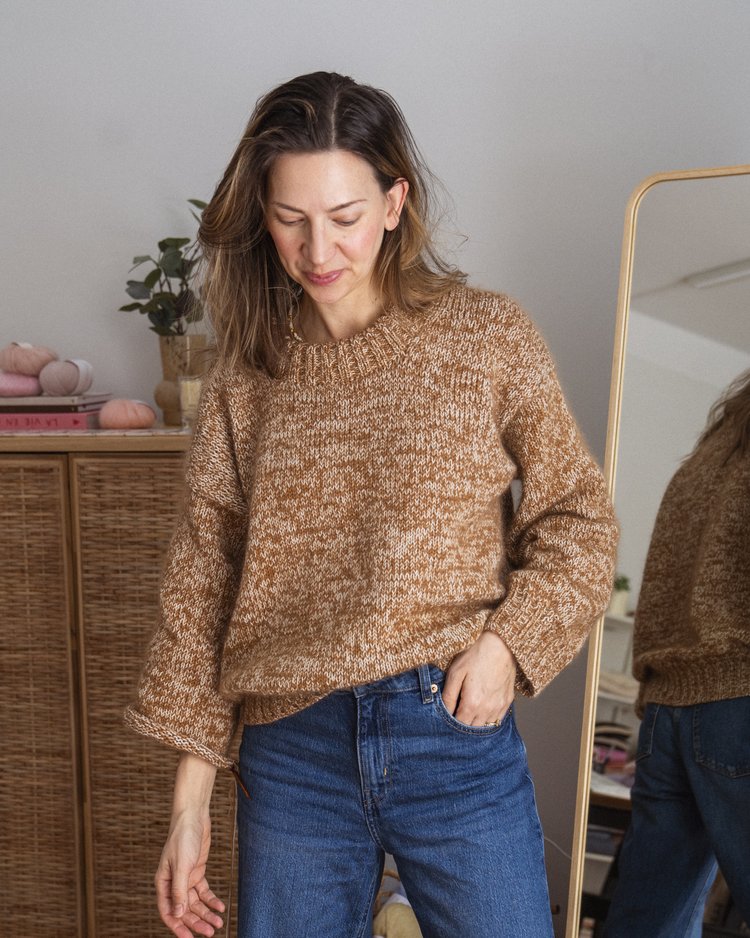 Kutovakika - Late Checkout Sweater, in English – Snurre